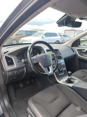 Volvo XC60 2015 Viļņa, ar dzinēja tilpumu 2.40 L un nobraukumu 244 tūkst. km par 11850 €, foto 16 vietnē AUTOMOTO.COM.LV