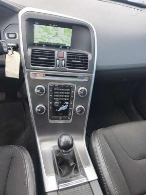 Volvo XC60 2015 Viļņa, ar dzinēja tilpumu 2.40 L un nobraukumu 244 tūkst. km par 11850 €, foto 18 vietnē AUTOMOTO.COM.LV