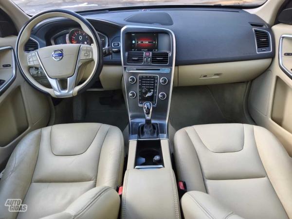 Volvo XC60 2015 in Siauliai, with an engine capacity of 3.00 L and mileage of 146 thousand km for 15000 €, photo 10 on AUTOMOTO.COM.LV