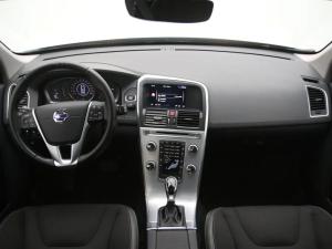 Volvo XC60 2016 in Vilnius, with an engine capacity of 2.00 L and mileage of 132 thousand km for 16999 €, photo 3 on AUTOMOTO.COM.LV