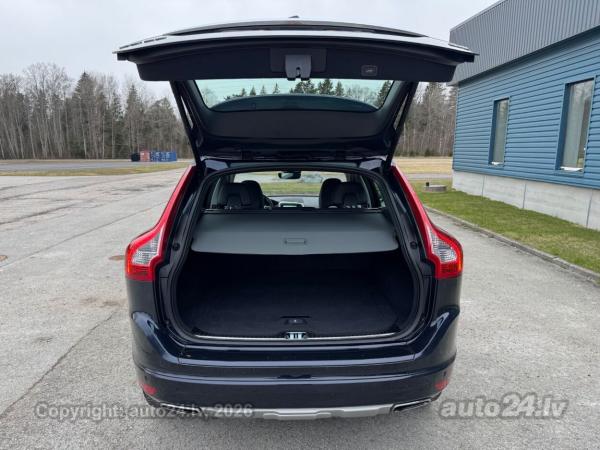 Volvo XC60 2016 Rapla, ar dzinēja tilpumu 2.40 L un nobraukumu 250 tūkst. km par 15900 €, foto 9 vietnē AUTOMOTO.COM.LV