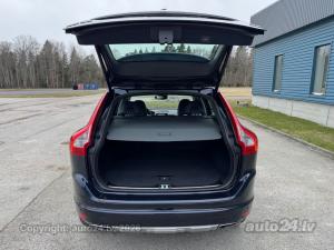 Volvo XC60 2016 Rapla, ar dzinēja tilpumu 2.40 L un nobraukumu 250 tūkst. km par 15900 €, foto 10 vietnē AUTOMOTO.COM.LV