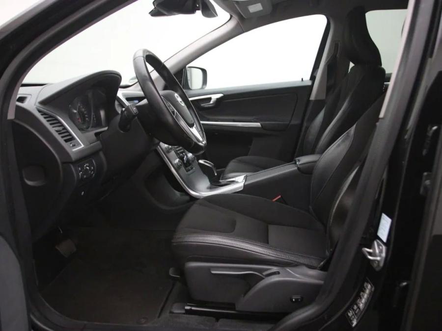 Volvo XC60 2016 Viļņa, ar dzinēja tilpumu 2.00 L un nobraukumu 266 tūkst. km par 12499 €, foto 5 vietnē AUTOMOTO.COM.LV