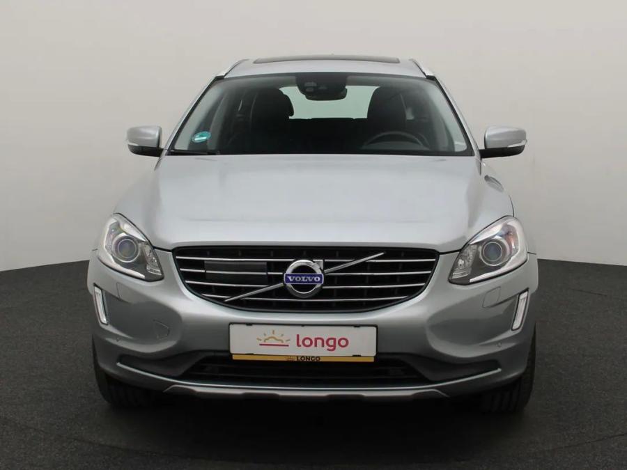 Volvo XC60 2016 in Vilnius, with an engine capacity of 2.00 L and mileage of 220 thousand km for 15599 €, photo 4 on AUTOMOTO.COM.LV