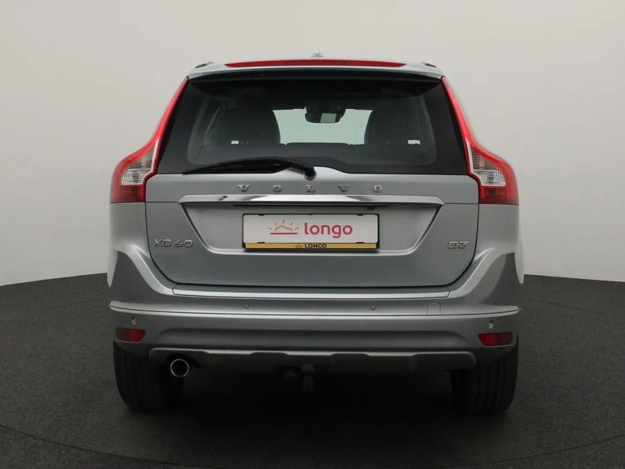 Volvo XC60 2016 in Vilnius, with an engine capacity of 2.00 L and mileage of 220 thousand km for 15599 €, photo 6 on AUTOMOTO.COM.LV