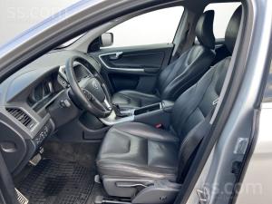 Volvo XC60 2016 Rīga, ar dzinēja tilpumu 2.00 L un nobraukumu 324 tūkst. km par 9790 €, foto 10 vietnē AUTOMOTO.COM.LV