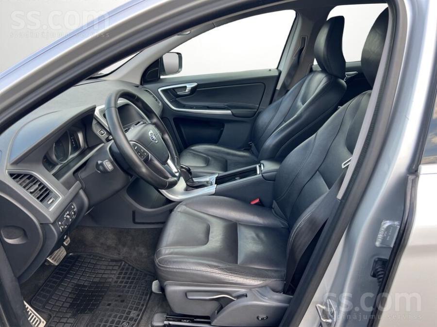 Volvo XC60 2016 Rīga, ar dzinēja tilpumu 2.00 L un nobraukumu 324 tūkst. km par 9790 €, foto 10 vietnē AUTOMOTO.COM.LV
