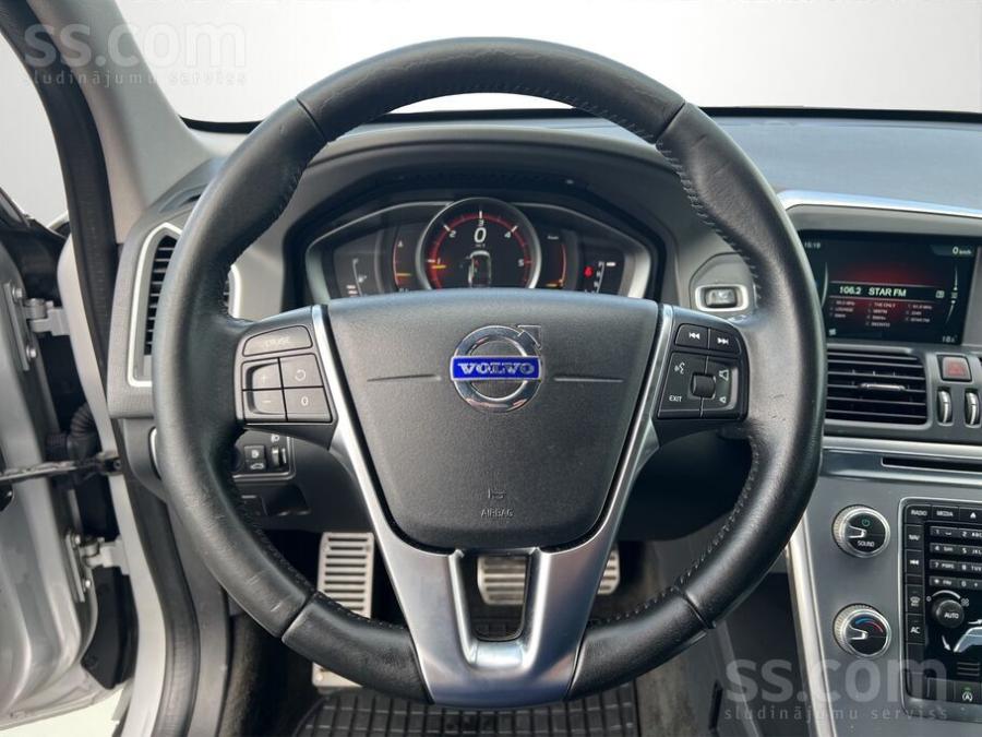 Volvo XC60 2016 Rīga, ar dzinēja tilpumu 2.00 L un nobraukumu 324 tūkst. km par 9790 €, foto 11 vietnē AUTOMOTO.COM.LV