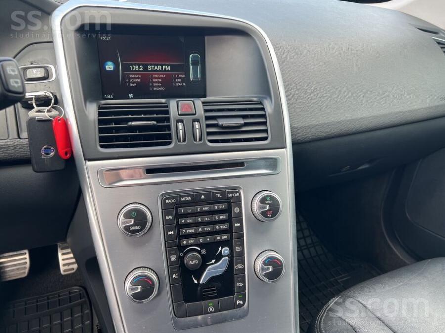 Volvo XC60 2016 Rīga, ar dzinēja tilpumu 2.00 L un nobraukumu 324 tūkst. km par 9790 €, foto 16 vietnē AUTOMOTO.COM.LV