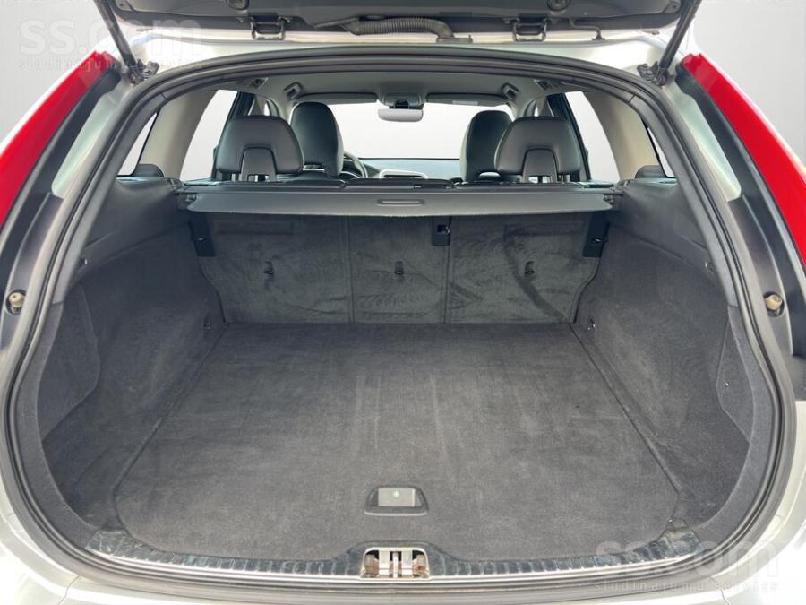 Volvo XC60 2016 Rīga, ar dzinēja tilpumu 2.00 L un nobraukumu 324 tūkst. km par 9790 €, foto 18 vietnē AUTOMOTO.COM.LV