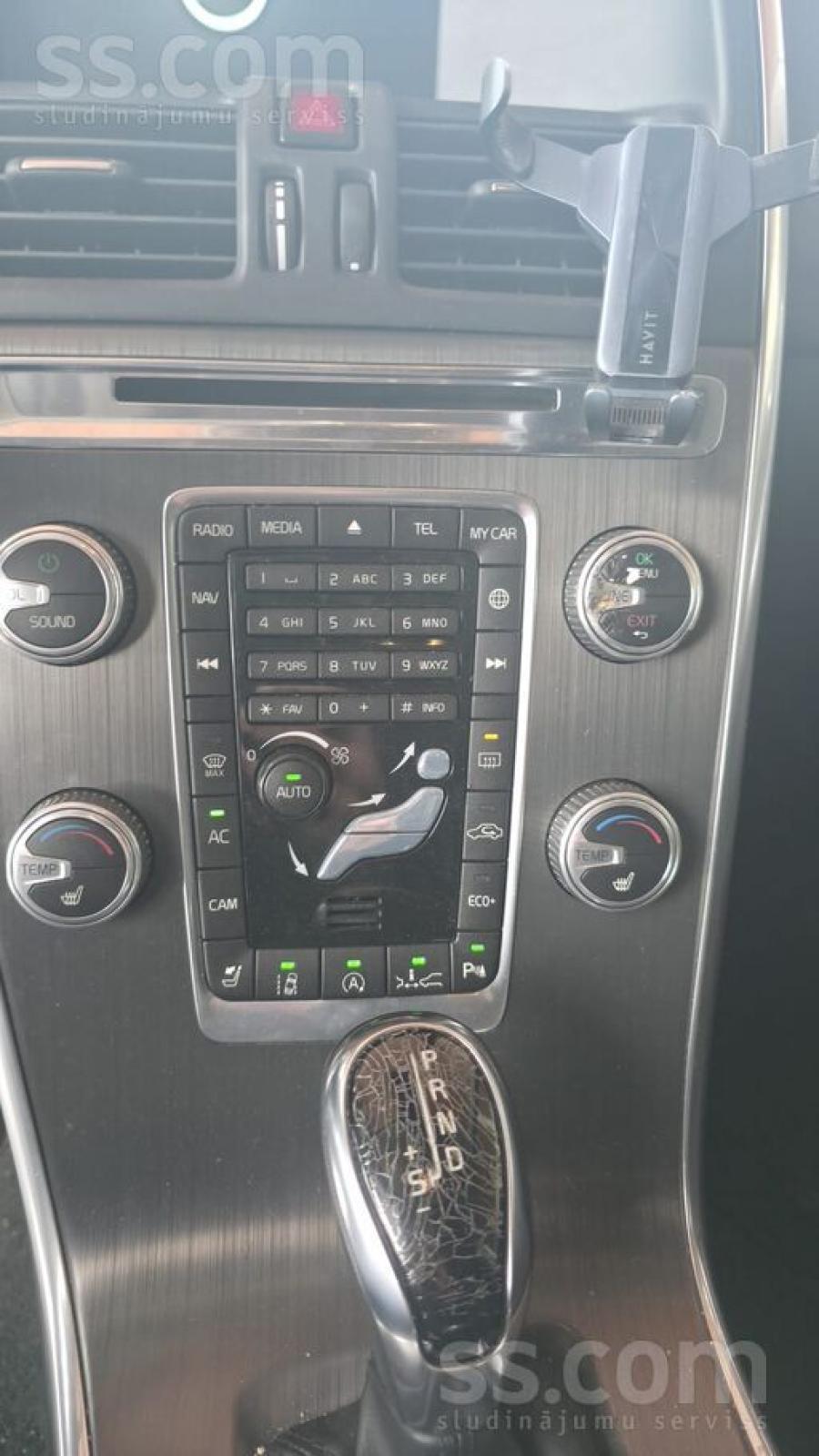 Volvo XC60 2016 in Riga, with an engine capacity of 2.00 L and mileage of 175 thousand km for 16300 €, photo 8 on AUTOMOTO.COM.LV