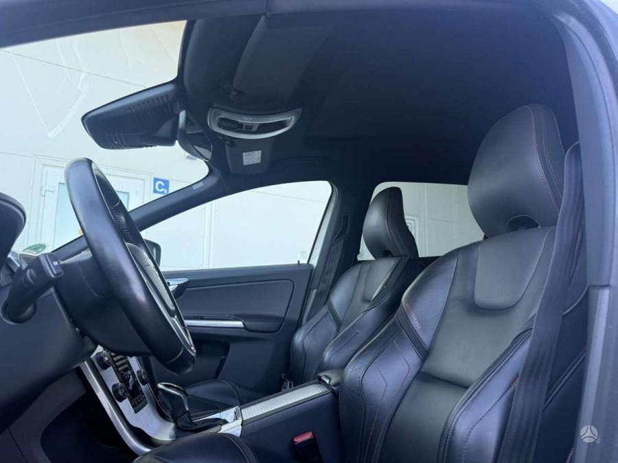 Volvo XC60 2016 Viļņa, ar dzinēja tilpumu 2.40 L un nobraukumu 250 tūkst. km par 14900 €, foto 14 vietnē AUTOMOTO.COM.LV