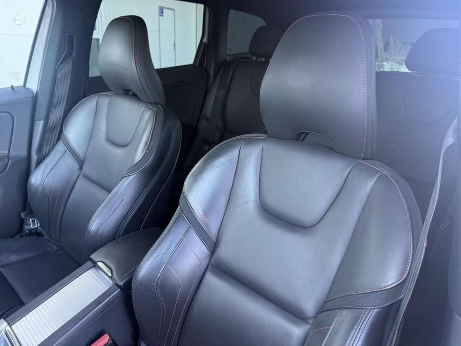Volvo XC60 2016 Viļņa, ar dzinēja tilpumu 2.40 L un nobraukumu 250 tūkst. km par 14900 €, foto 15 vietnē AUTOMOTO.COM.LV