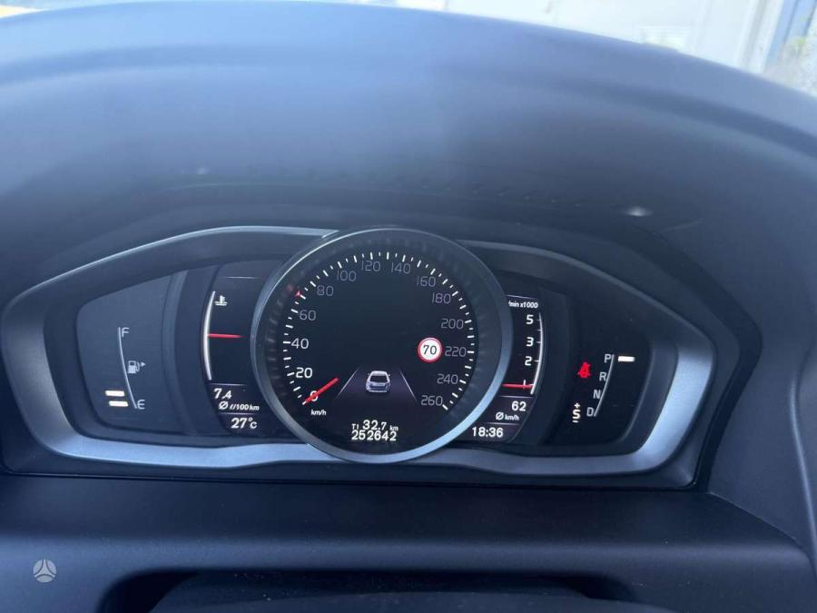 Volvo XC60 2016 Viļņa, ar dzinēja tilpumu 2.40 L un nobraukumu 250 tūkst. km par 14900 €, foto 20 vietnē AUTOMOTO.COM.LV