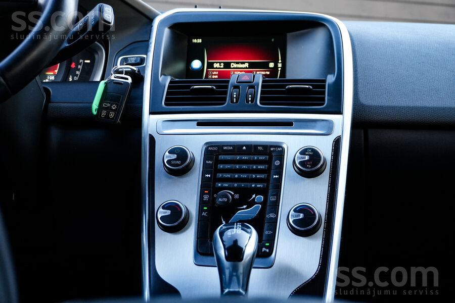Volvo XC60 2016 Rīga, ar dzinēja tilpumu 2.00 L un nobraukumu 0 tūkst. km par 13490 €, foto 7 vietnē AUTOMOTO.COM.LV