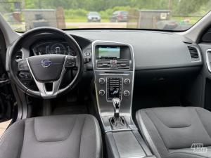 Volvo XC60 2016 in Utena, with an engine capacity of 2.00 L and mileage of 320 thousand km for 10600 €, photo 13 on AUTOMOTO.COM.LV