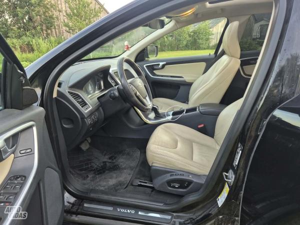 Volvo XC60 2016 in Gargzdai, with an engine capacity of 2.00 L and mileage of 298 thousand km for 12000 €, photo 8 on AUTOMOTO.COM.LV