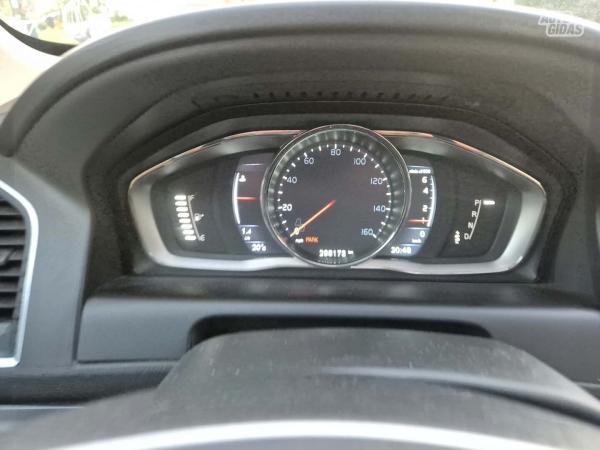 Volvo XC60 2016 in Gargzdai, with an engine capacity of 2.00 L and mileage of 298 thousand km for 12000 €, photo 10 on AUTOMOTO.COM.LV