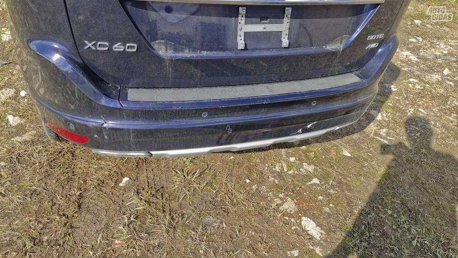 Volvo XC60 2016 in Kaunas, with an engine capacity of 3.00 L and mileage of 339 thousand km for 5000 €, photo 6 on AUTOMOTO.COM.LV