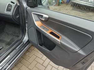 Volvo XC60 2017 Viļņa, ar dzinēja tilpumu 2.00 L un nobraukumu 120 tūkst. km par 12000 €, foto 17 vietnē AUTOMOTO.COM.LV