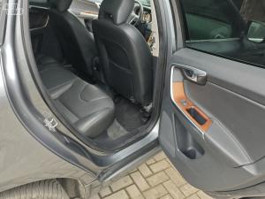 Volvo XC60 2017 Viļņa, ar dzinēja tilpumu 2.00 L un nobraukumu 120 tūkst. km par 12000 €, foto 18 vietnē AUTOMOTO.COM.LV