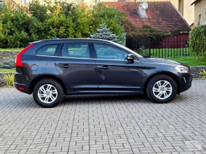 Volvo XC60 2017 in Vilnius, with an engine capacity of 2.00 L and mileage of 259 thousand km for 11999 €, photo 11 on AUTOMOTO.COM.LV