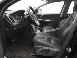 Volvo XC60 2017 in Vilnius, with an engine capacity of 2.00 L and mileage of 207 thousand km for 16899 €, photo 5 on AUTOMOTO.COM.LV