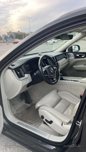 Volvo XC60 2017 Tallina, ar dzinēja tilpumu 2.00 L un nobraukumu 259 tūkst. km par 18900 €, foto 7 vietnē AUTOMOTO.COM.LV