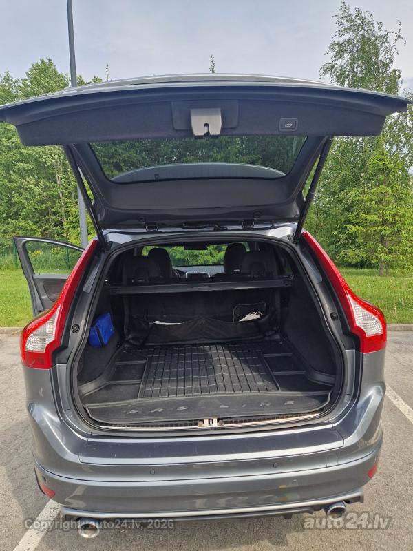 Volvo XC60 2017 in Tallinn, with an engine capacity of 2.40 L and mileage of 200 thousand km for 16499 €, photo 7 on AUTOMOTO.COM.LV
