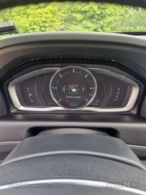 Volvo XC60 2017 in Tallinn, with an engine capacity of 2.40 L and mileage of 200 thousand km for 16499 €, photo 9 on AUTOMOTO.COM.LV