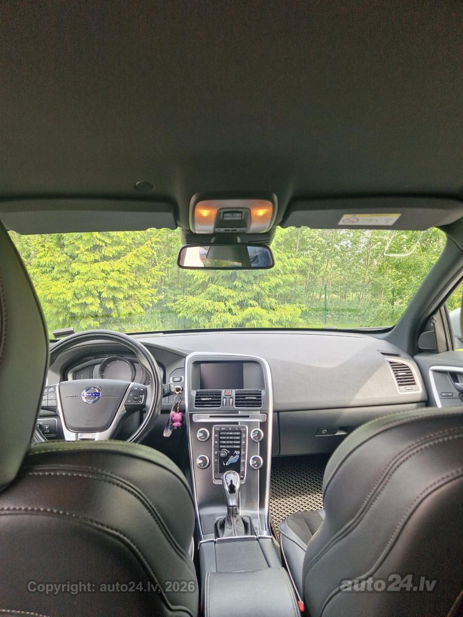 Volvo XC60 2017 in Tallinn, with an engine capacity of 2.40 L and mileage of 200 thousand km for 16499 €, photo 11 on AUTOMOTO.COM.LV