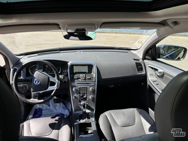 Volvo XC60 2017 in Taurage, with an engine capacity of 2.00 L and mileage of 310 thousand km for 13000 €, photo 8 on AUTOMOTO.COM.LV
