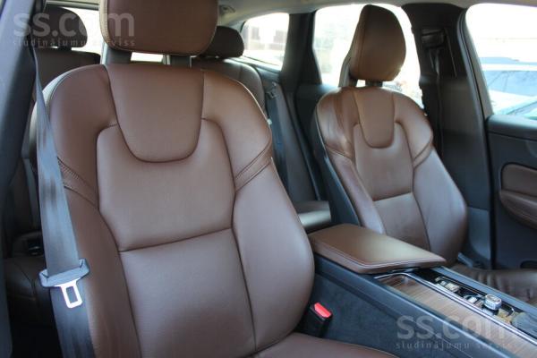 Volvo XC60 2017 in Riga, with an engine capacity of 2.00 L and mileage of 190 thousand km for 17950 €, photo 9 on AUTOMOTO.COM.LV