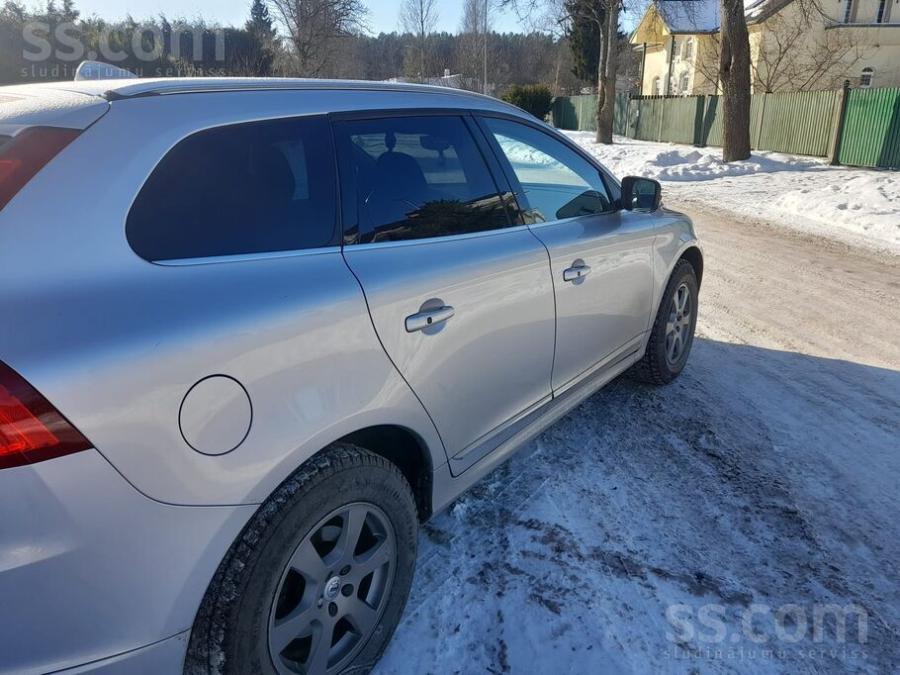 Volvo XC60 2017 Rīga, ar dzinēja tilpumu 2.00 L un nobraukumu 274 tūkst. km par 15000 €, foto 12 vietnē AUTOMOTO.COM.LV