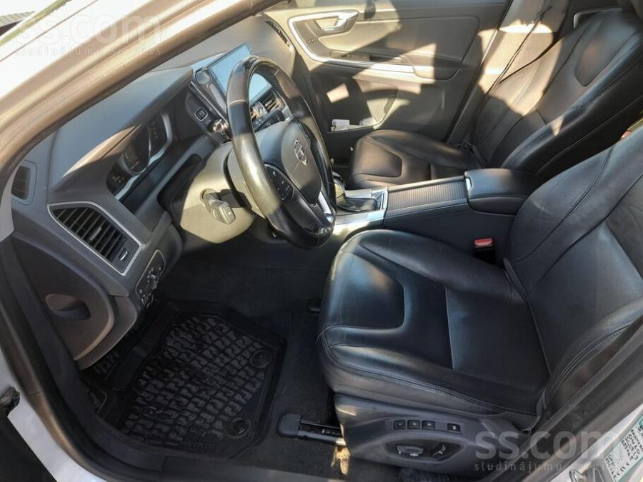 Volvo XC60 2017 Rīga, ar dzinēja tilpumu 2.00 L un nobraukumu 274 tūkst. km par 15000 €, foto 15 vietnē AUTOMOTO.COM.LV