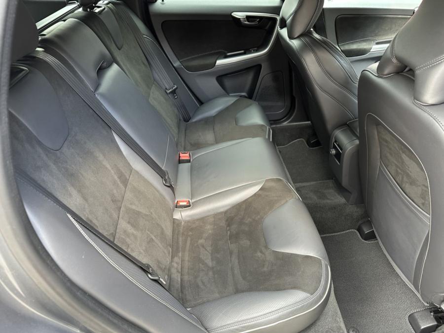 Volvo XC60 2017 Viļņa, ar dzinēja tilpumu 2.40 L un nobraukumu 188 tūkst. km par 17550 €, foto 6 vietnē AUTOMOTO.COM.LV