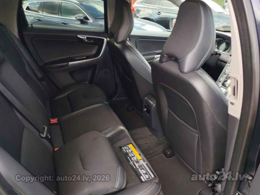 Volvo XC60 2017 in Tallinn, with an engine capacity of 2.40 L and mileage of 170 thousand km for 14999 €, photo 15 on AUTOMOTO.COM.LV