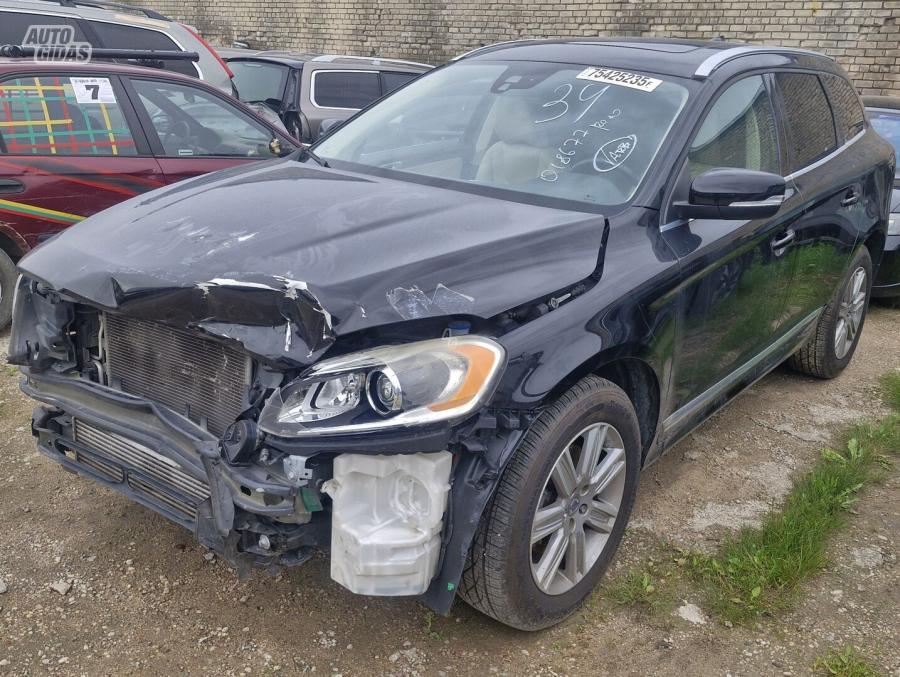 Volvo XC60 2017 in Kaunas, with an engine capacity of 2.00 L and mileage of 278 thousand km for 5600 €, photo 1 on AUTOMOTO.COM.LV