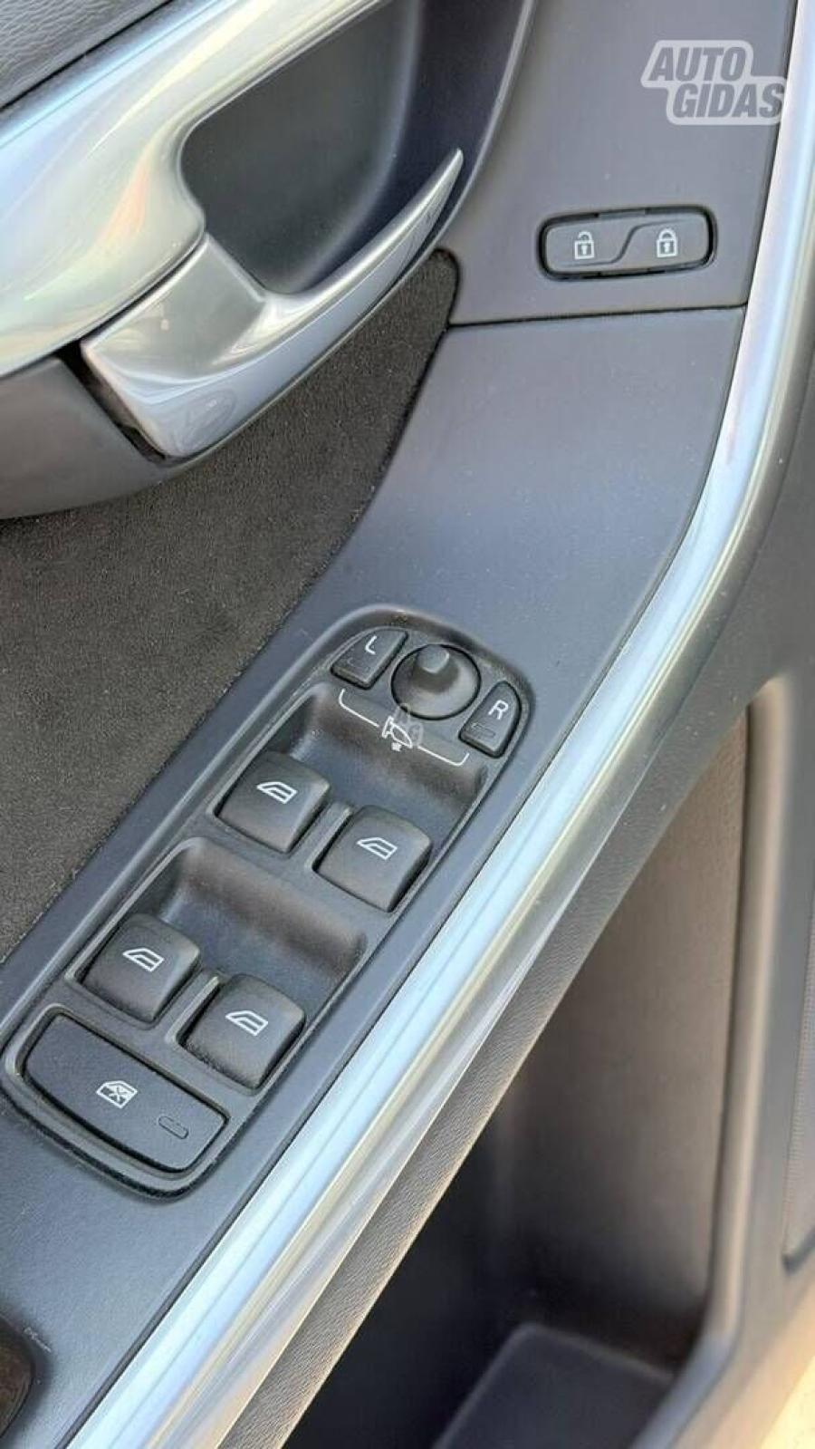 Volvo XC60 2017 Šauļi, ar dzinēja tilpumu 2.40 L un nobraukumu 311 tūkst. km par 12800 €, foto 12 vietnē AUTOMOTO.COM.LV