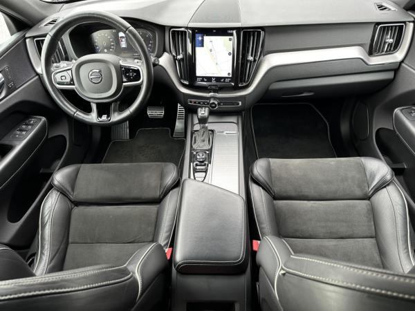 Volvo XC60 2018 in Vilnius, with an engine capacity of 2.00 L and mileage of 199 thousand km for 22450 €, photo 3 on AUTOMOTO.COM.LV