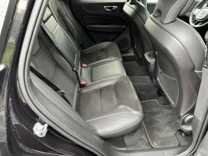 Volvo XC60 2018 in Vilnius, with an engine capacity of 2.00 L and mileage of 199 thousand km for 22450 €, photo 6 on AUTOMOTO.COM.LV