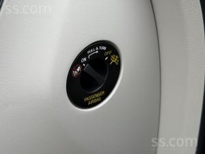 Volvo XC60 2018 in Riga, with an engine capacity of 2.00 L and mileage of 176 thousand km for 24500 €, photo 17 on AUTOMOTO.COM.LV