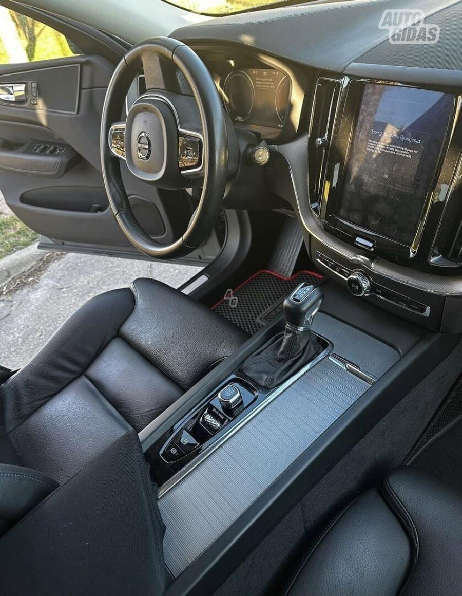 Volvo XC60 2018 in Silute, with an engine capacity of 2.00 L and mileage of 325 thousand km for 22200 €, photo 6 on AUTOMOTO.COM.LV