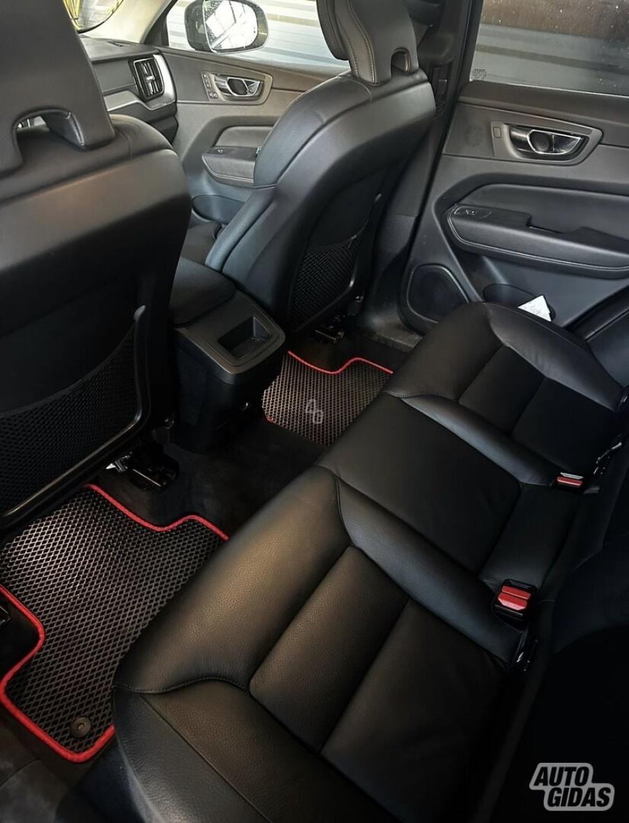 Volvo XC60 2018 in Silute, with an engine capacity of 2.00 L and mileage of 325 thousand km for 22200 €, photo 10 on AUTOMOTO.COM.LV
