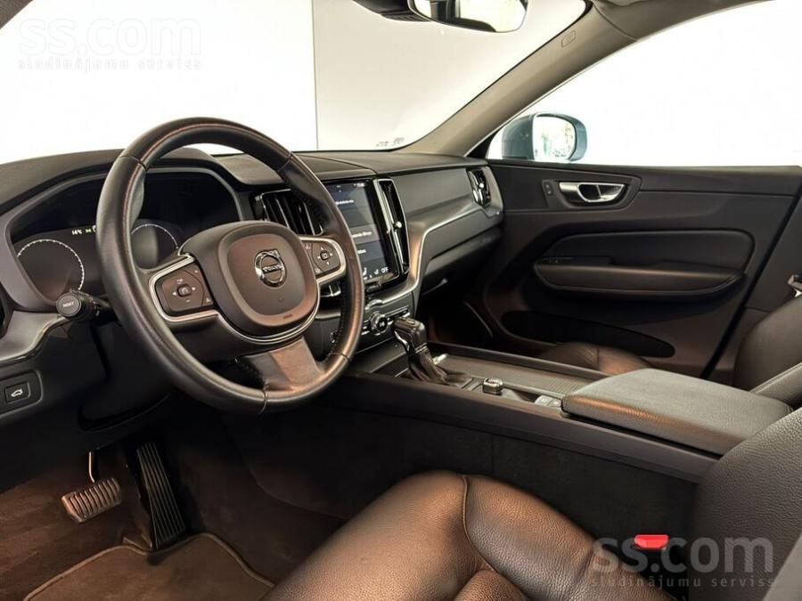 Volvo XC60 2018 in Riga, with an engine capacity of 2.00 L and mileage of 148 thousand km for 22490 €, photo 7 on AUTOMOTO.COM.LV