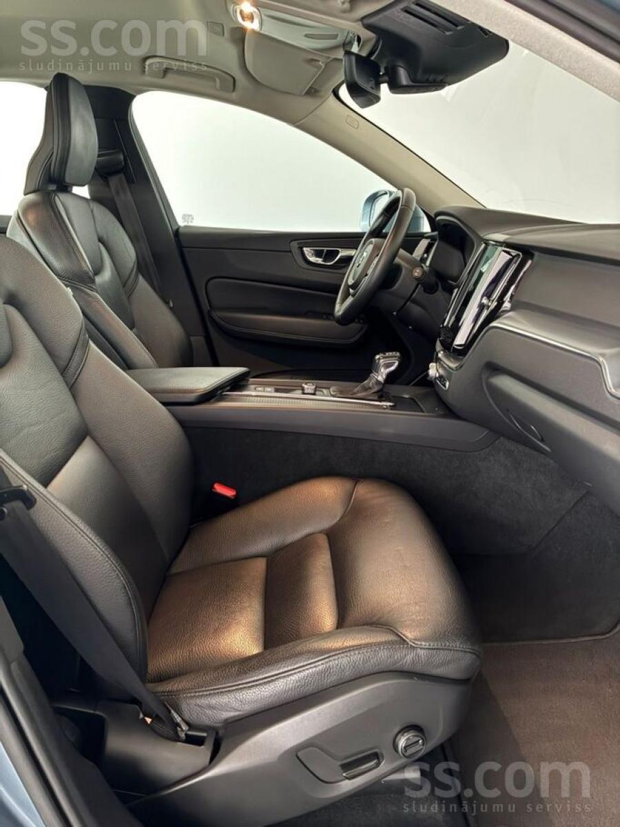 Volvo XC60 2018 in Riga, with an engine capacity of 2.00 L and mileage of 148 thousand km for 22490 €, photo 17 on AUTOMOTO.COM.LV