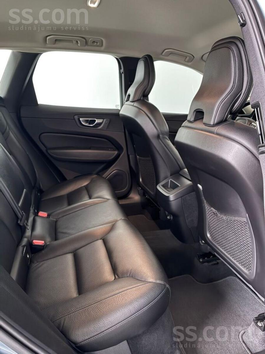 Volvo XC60 2018 in Riga, with an engine capacity of 2.00 L and mileage of 148 thousand km for 22490 €, photo 18 on AUTOMOTO.COM.LV