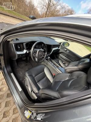 Volvo XC60 2018 in Vilnius, with an engine capacity of 2.00 L and mileage of 224 thousand km for 17350 €, photo 13 on AUTOMOTO.COM.LV