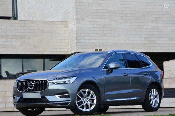 Volvo XC60 2018 in Vilnius, with an engine capacity of 1.97 L and mileage of 135 thousand km for 24990 €, photo 6 on AUTOMOTO.COM.LV