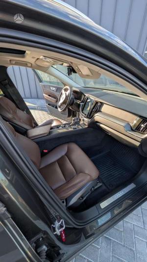 Volvo XC60 2018 Kauņa, ar dzinēja tilpumu 1.97 L un nobraukumu 132 tūkst. km par 19900 €, foto 10 vietnē AUTOMOTO.COM.LV